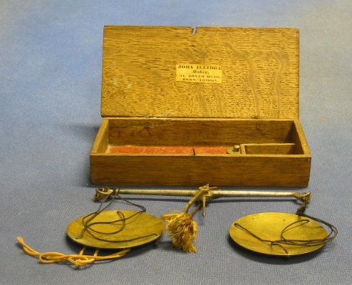 A pair of gold scales marked John Illidge | 10th March 2004 | Denhams