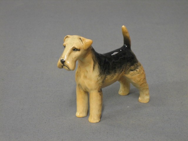 A Beswick figure of a standing Airedale Terrier (paw | 28th June 2006 ...