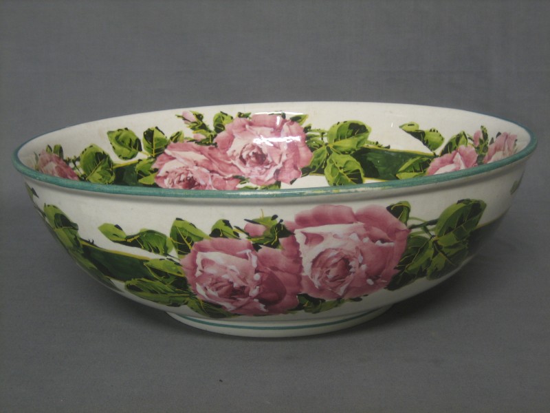 A Wemyss pottery wash bowl decorated roses, the base | 16th December ...