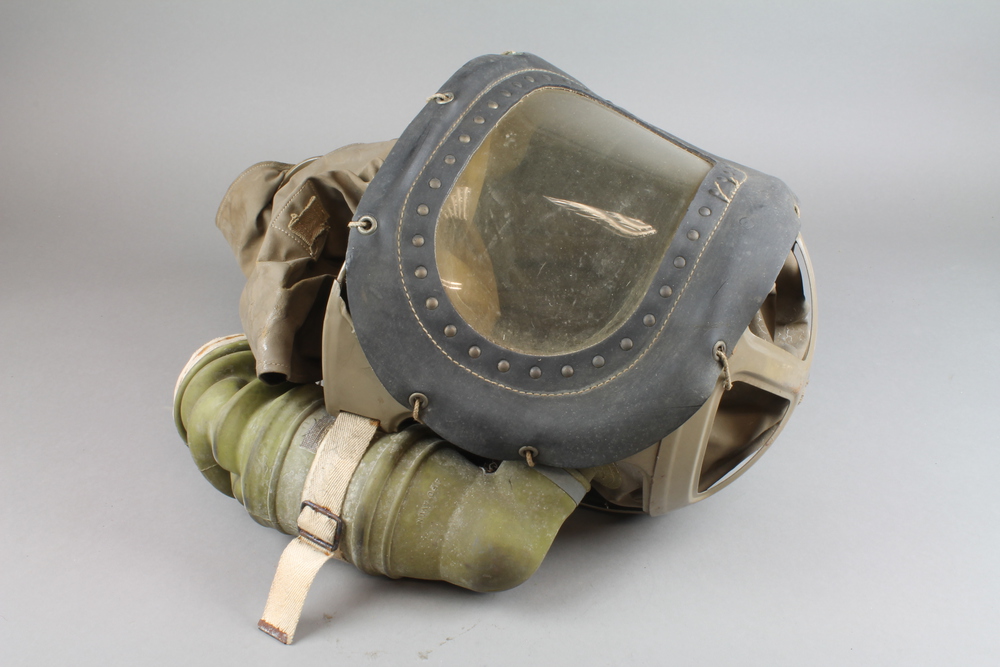 A childs WWII respirator marked 1939 | 13th August 2014 | Denhams