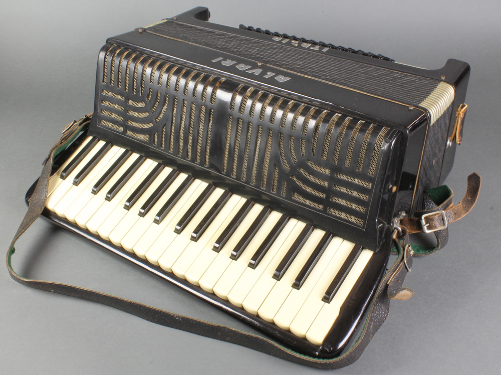 An Alvari Italian 80 button accordion | 13th April 2016 | Denhams