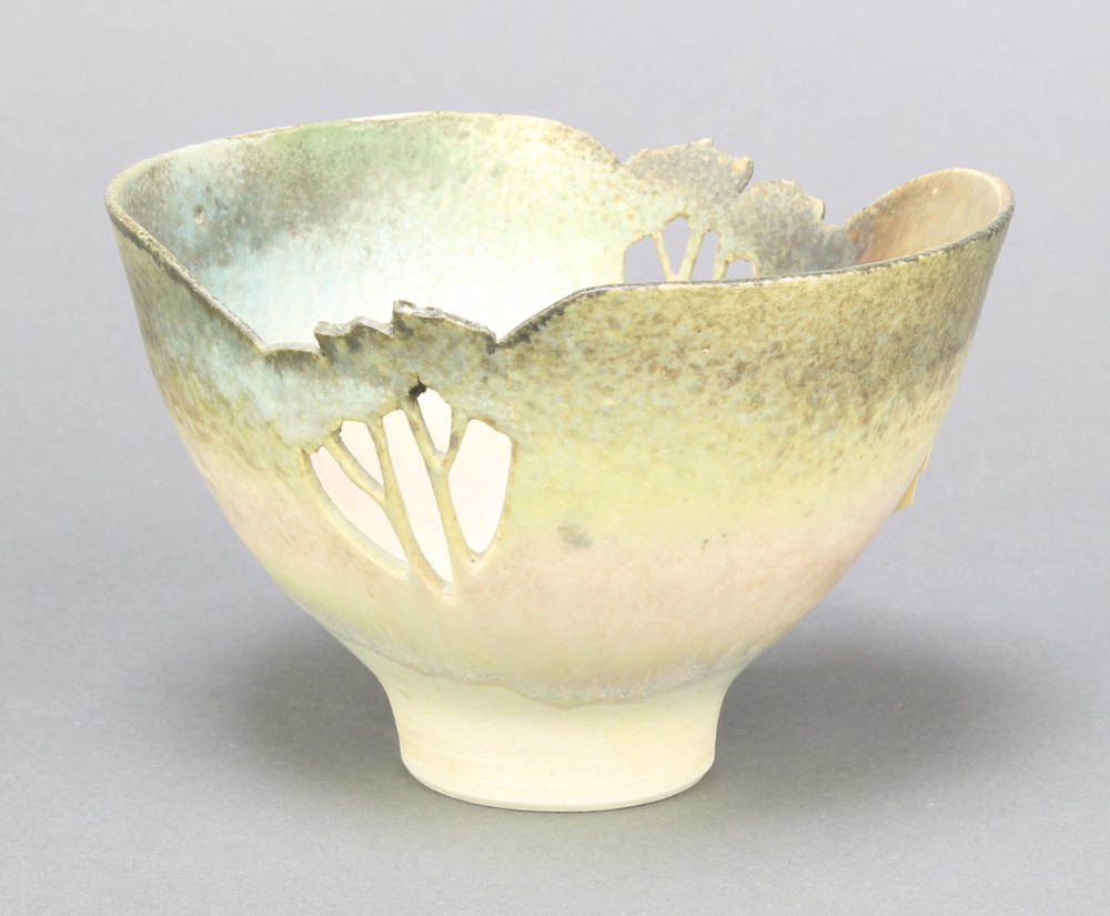 Mollie Hillam Fulneck, a studio pottery bowl of | 31st August 2016 ...