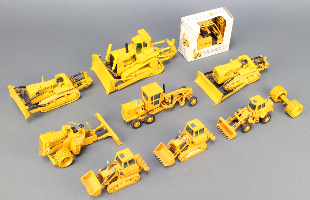 4 Caterpillar model earth moving machines, a JDAL | 28th September 2016 ...