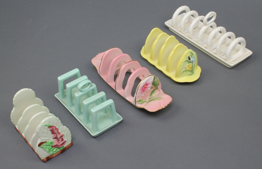 A Carlton Ware 5 bar toast rack 1895 4", a Beswick | 28th September ...