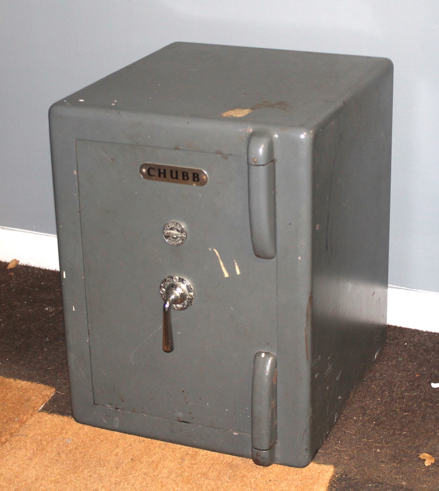 A Chubb Warwick safe serial no. 1062317 63cm h x 48cm | 13th February ...