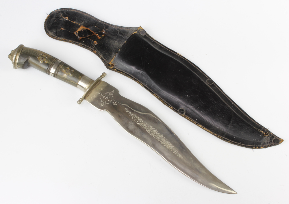 An Indian Kris style dagger with 22cm blade, horn grip | 25th September ...