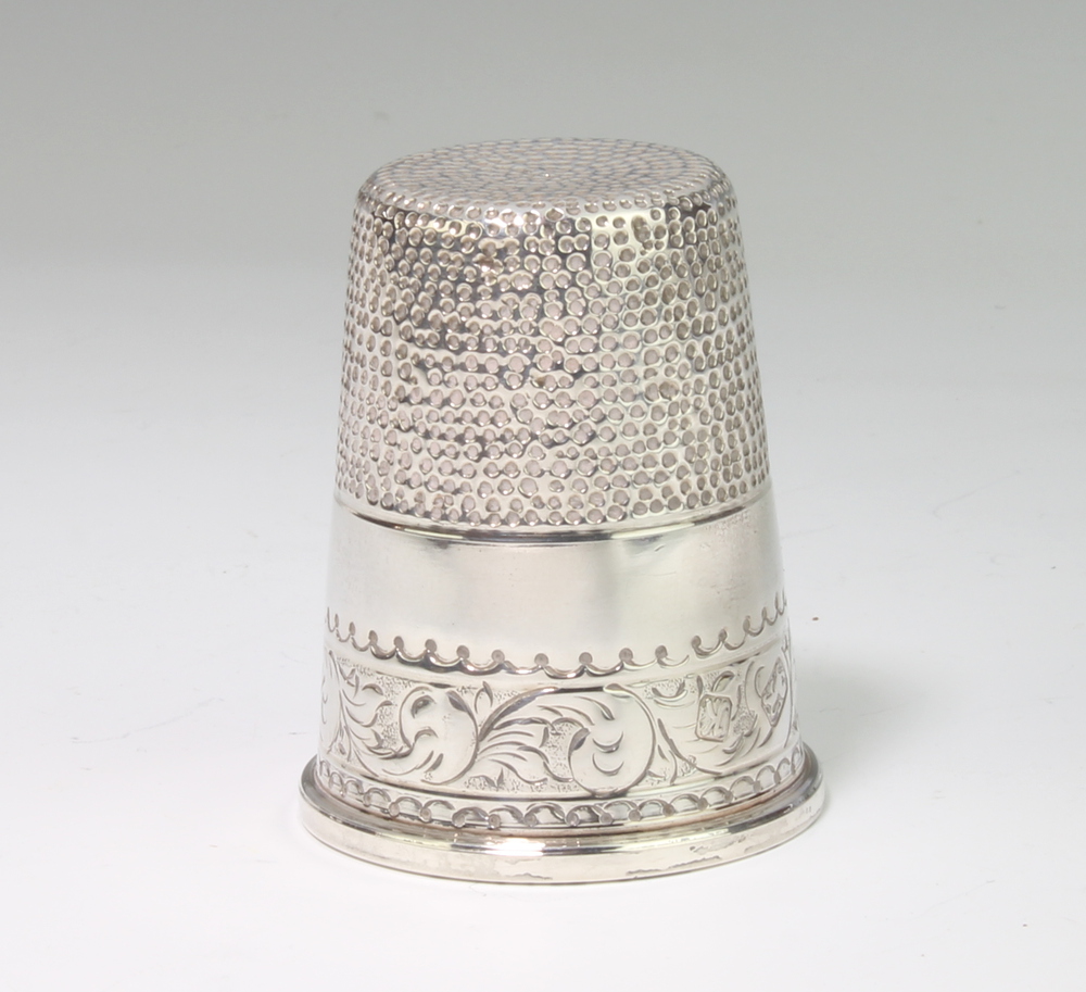 A silver giant thimble with gilt interior 32 grams, | 17th June 2021 ...