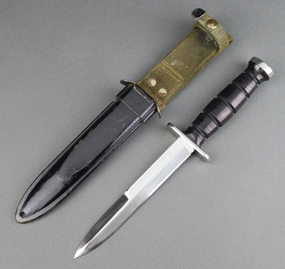 An American M8 style knife with 17cm blade, the scarab | 10th February ...