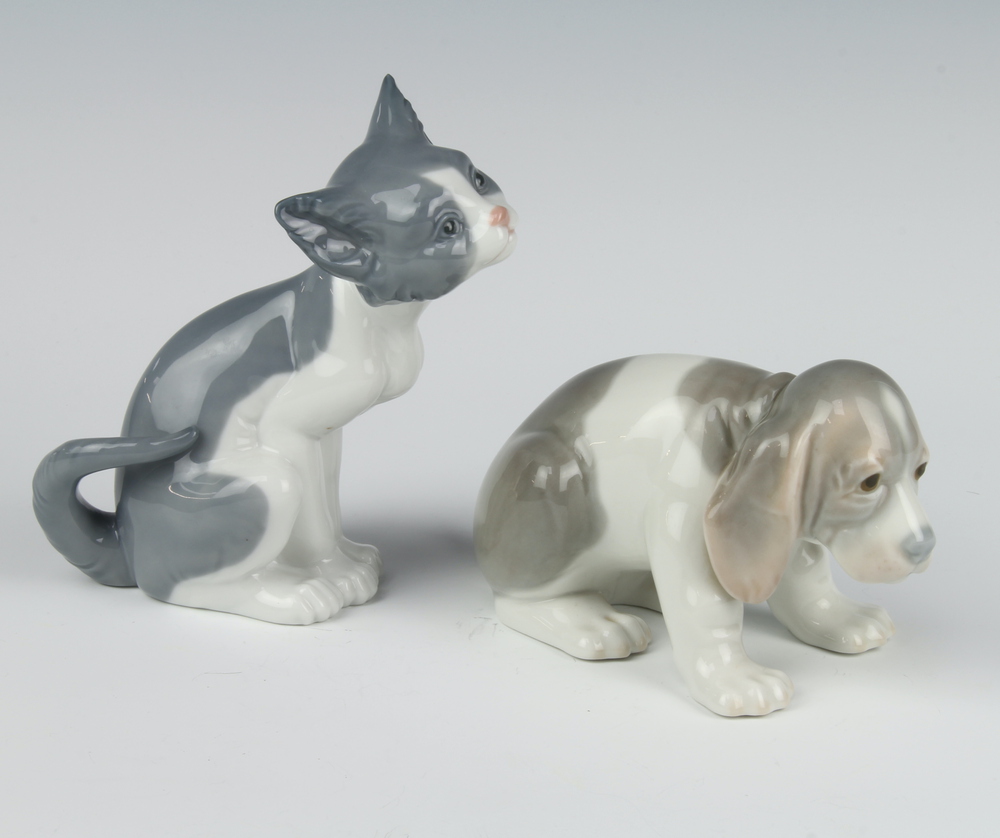 A Lladro figure of a seated cat 5113 14cm, a ditto of | 24th August ...