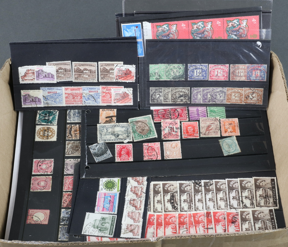 A quantity of used penny red stamps and other stamps | 25th January 2023 | Denhams