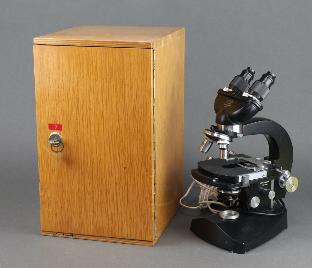 A Czechoslovakian Praha electric binocular microscope | 15th June 2023 ...