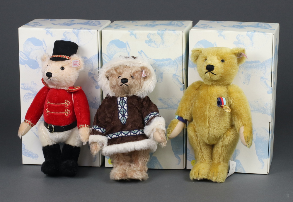 A Steiff limited edition Nutcracker Teddy Bear no.760 | 1st November 2023 | Denhams