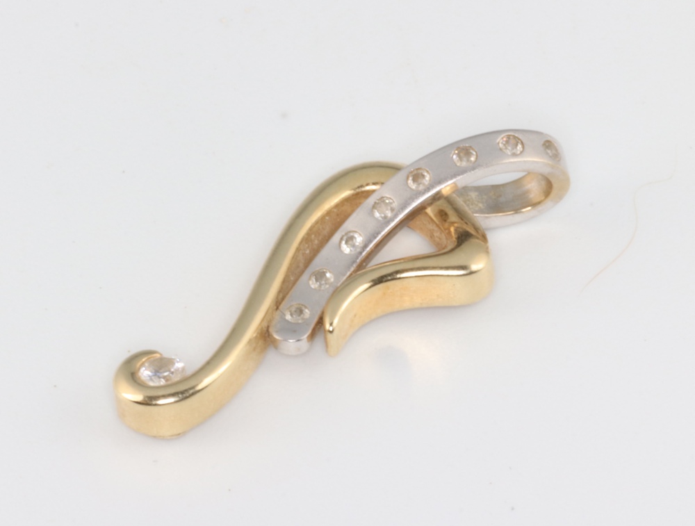 A yellow and white metal 585 diamond set pendant, 2.7 | 25th January ...