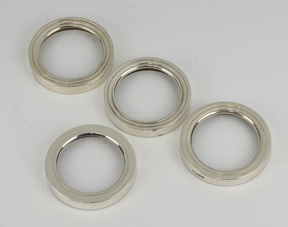 Four circular silver photograph frame mounts | 15th May 2024 | Denhams