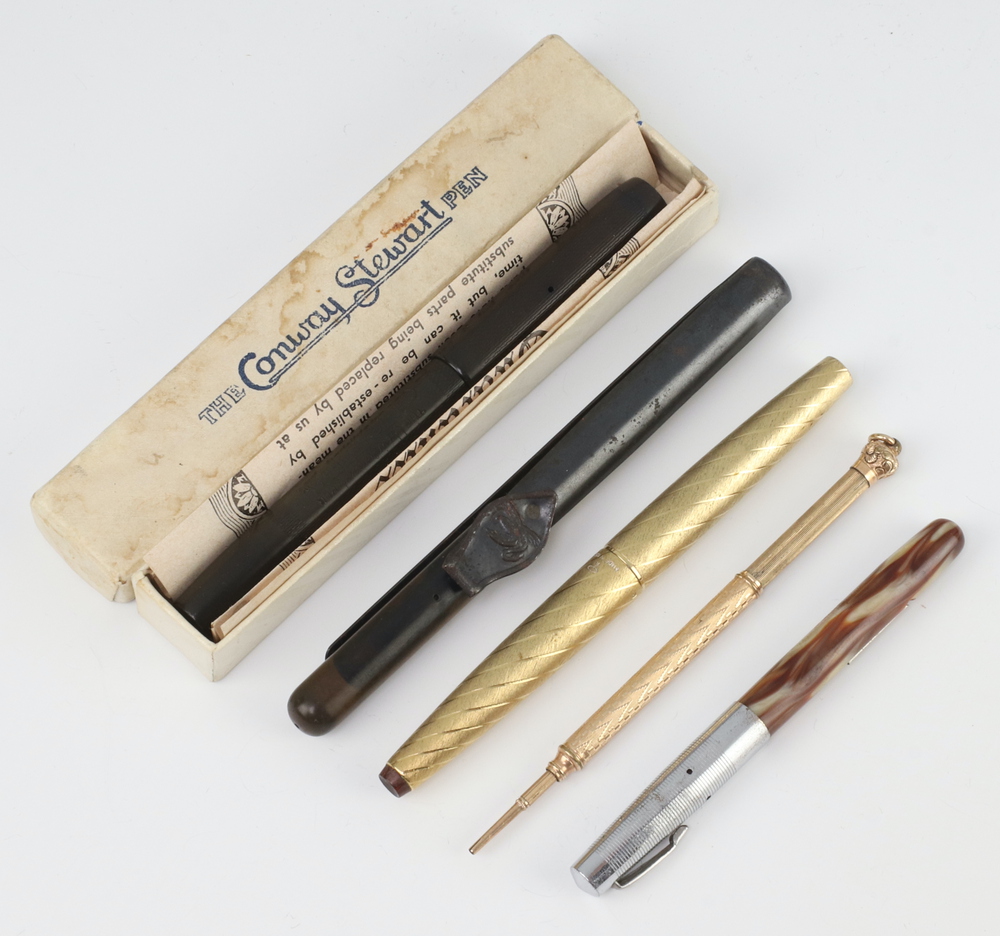 A gilt Parker fountain pen, 3 other pens and a gilt | 12th June 2024 ...