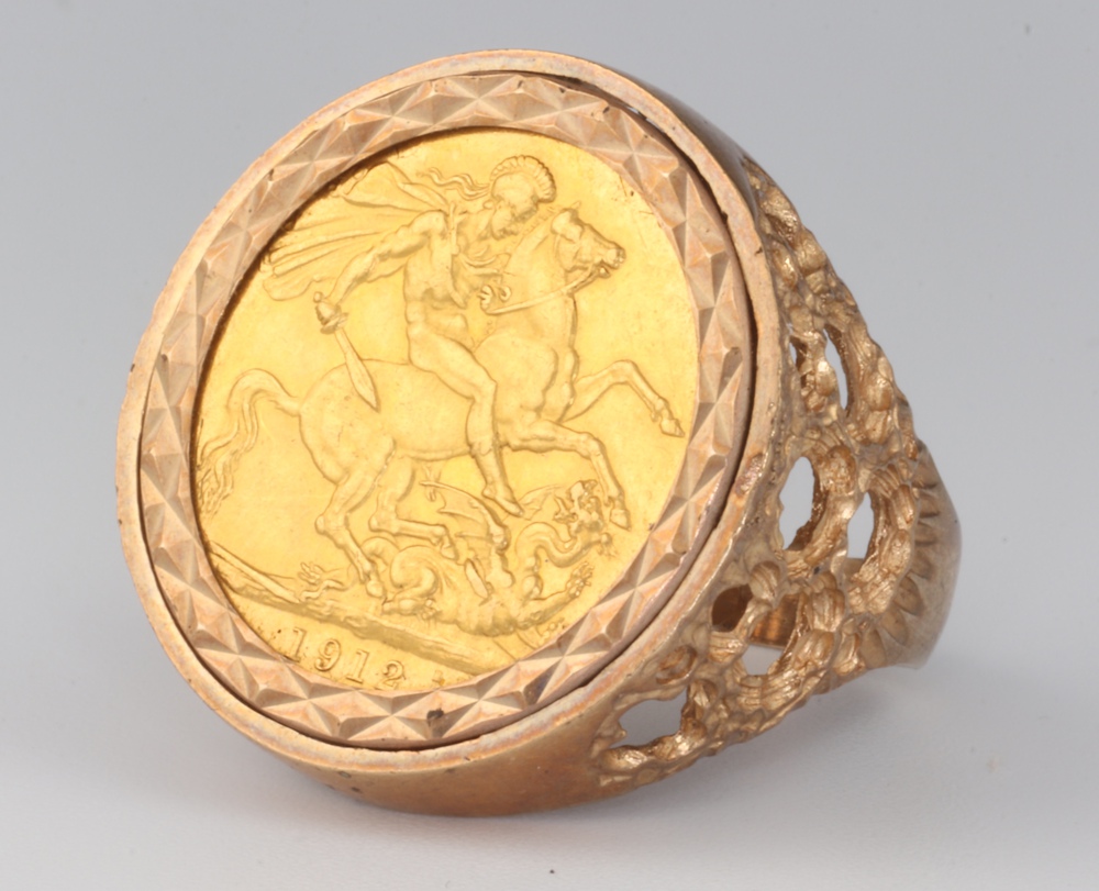 A sovereign ring 1912 with a 6.3 gram 9ct mount, size | 10th July 2024 ...