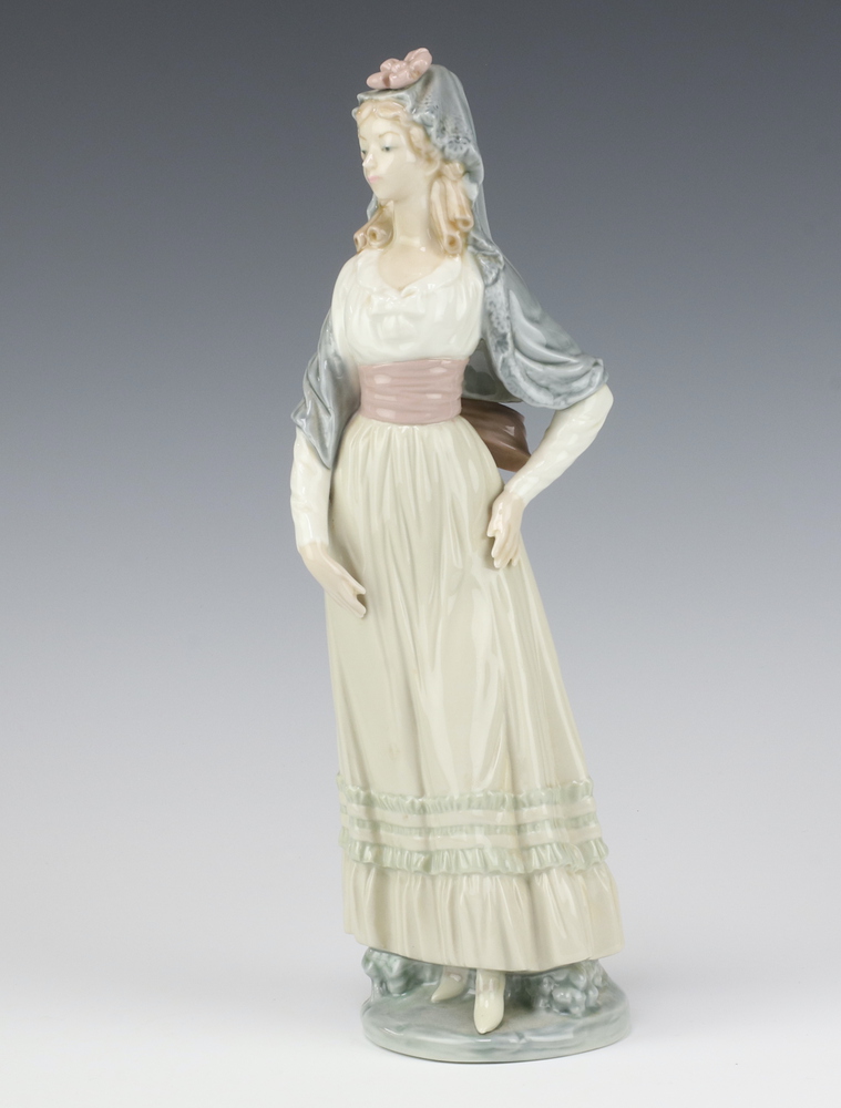 A Lladro figure of a Spanish lady 32cm | 10th July 2024 | Denhams