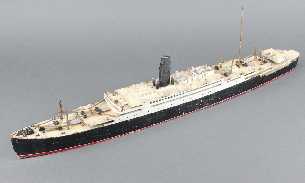 A wooden model of a singe funnel steam ship 11cm h x | 10th July 2024 ...