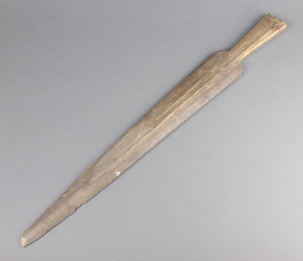 A horn double bladed dagger with 43cm blade | 15th January 2025 | Denhams