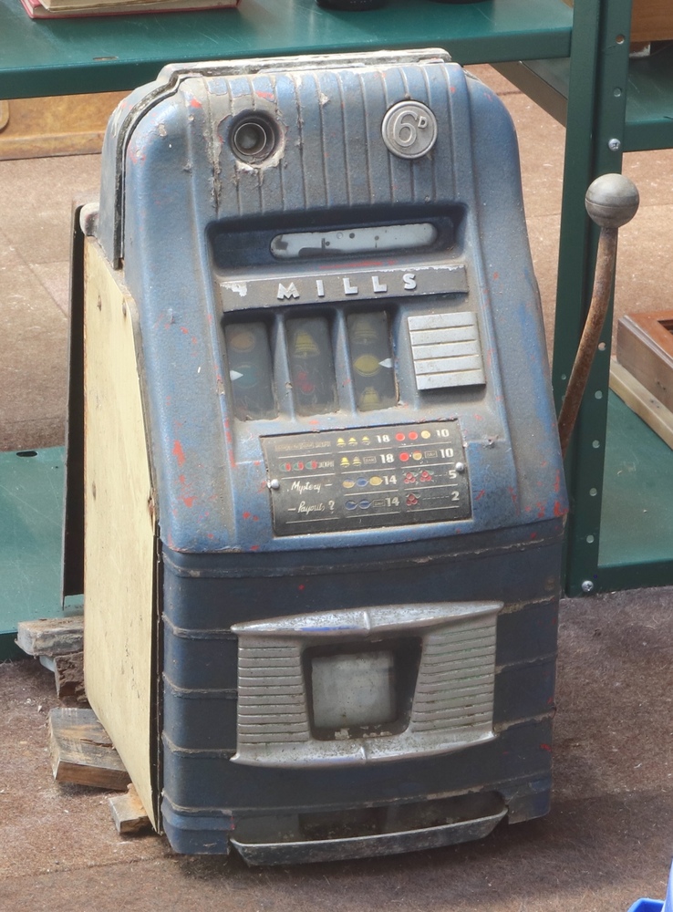 A 1960s Mills 6d one armed bandit Fruit Machine in | 12th March 2025 ...