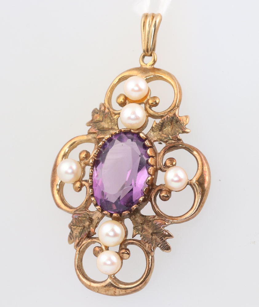 A 9ct yellow gold amethyst and seed pearl pendant | 27th August 2025 | Denhams