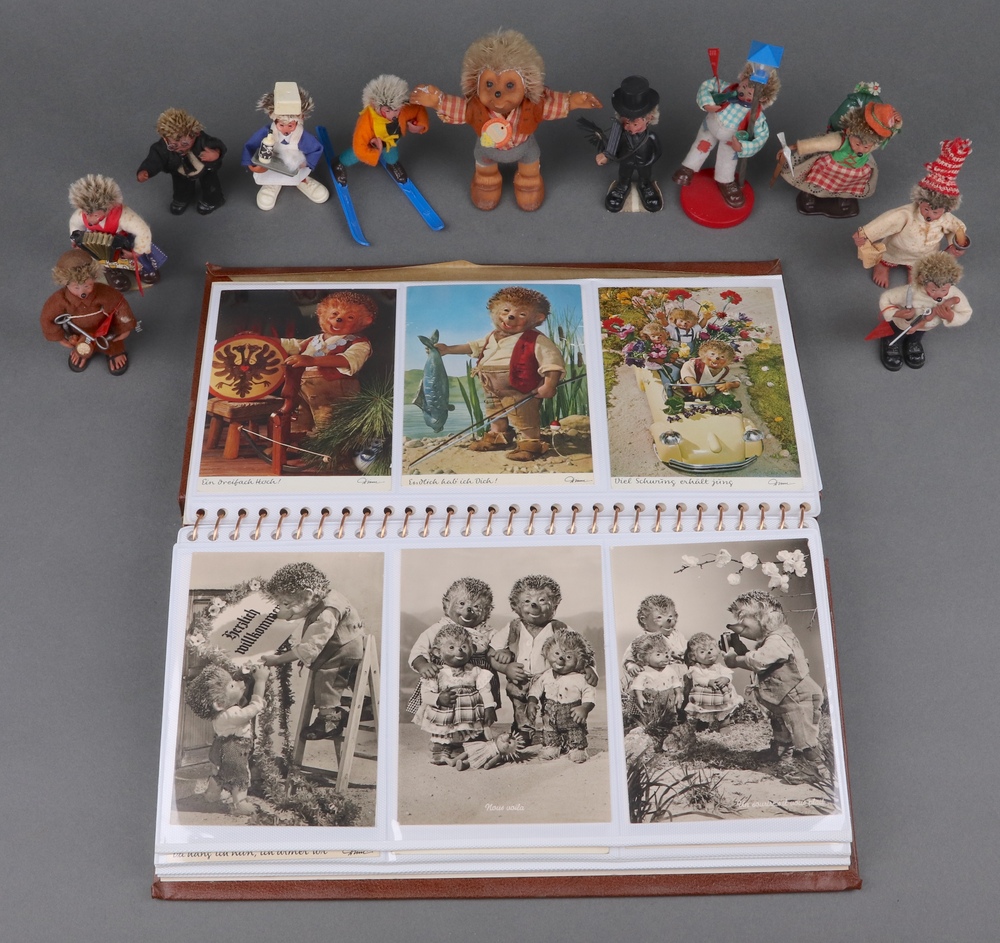 A collection of 11 Steiff Mecki Micki Macki Mucki | 27th August 2025 ...