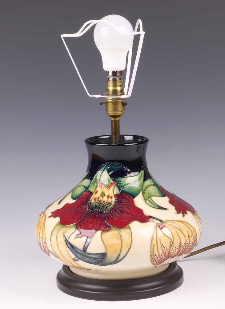Nicola Slaney for Moorcroft, an Anna Lily pattern | 22nd October 2025 ...
