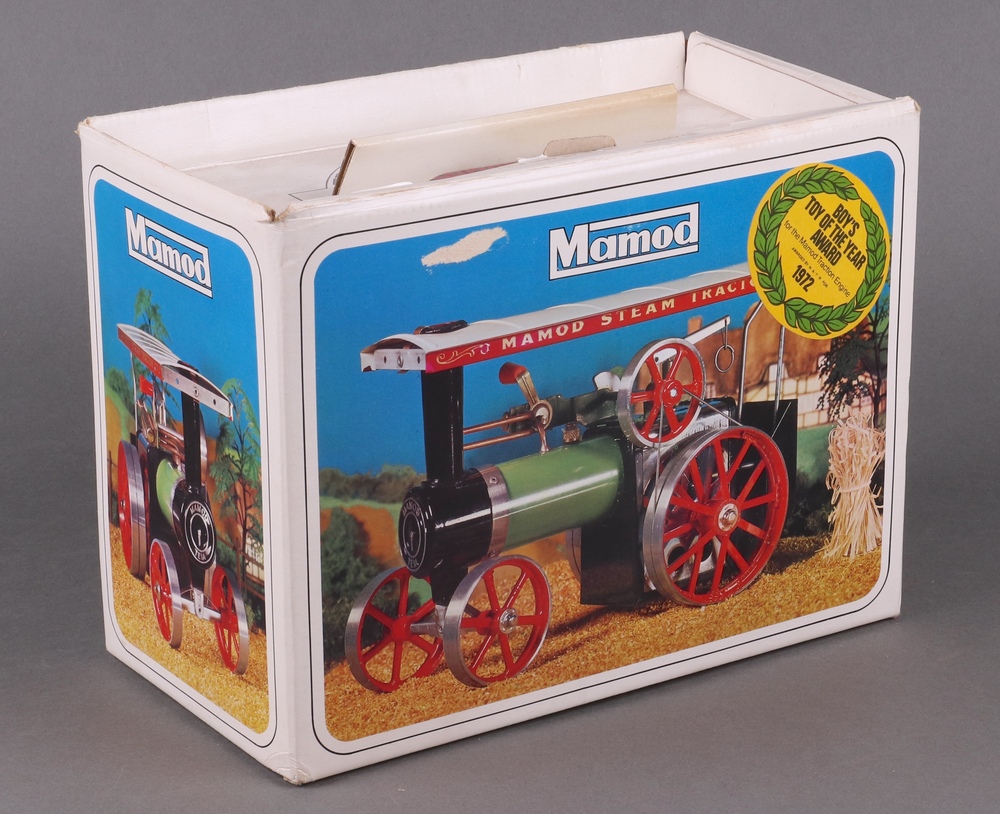 A 1972 Mamod T.E.La traction engine, boxed and as new | 17th December ...